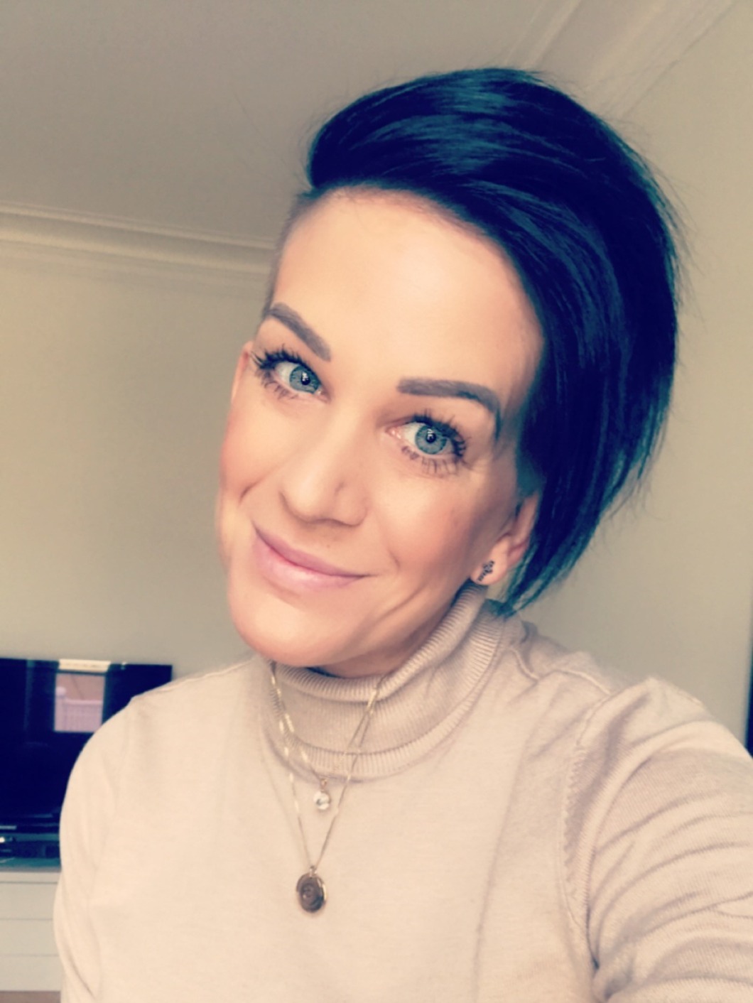 Från hudvård till omvårdnad - nu sadlar Sofia om | Vårdfokus